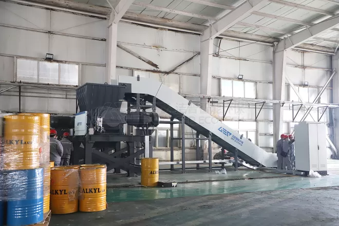 Why Use Shredder Dual Shaft for Hazardous Waste Disposal? - GEP ECOTECH