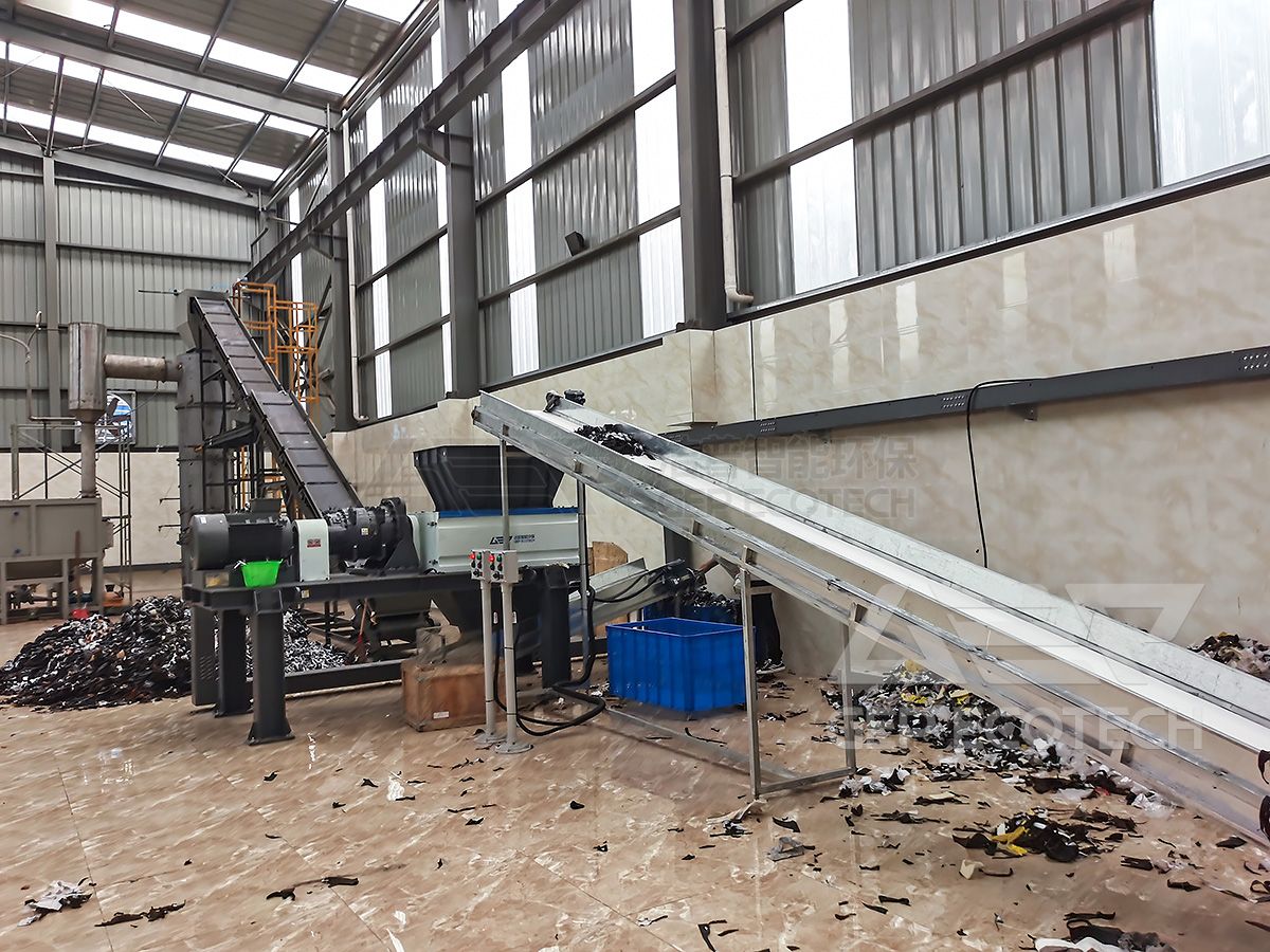Processing Textile Scrap to Size Reduce With Double Shaft Shredder ...
